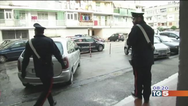 Le baby gang assediano Napoli - TG5 Video | Mediaset Infinity