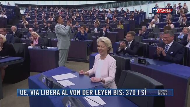 Breaking News delle 21.30 | Ue, via libera al Von Der Leyen bis: 370 i sì